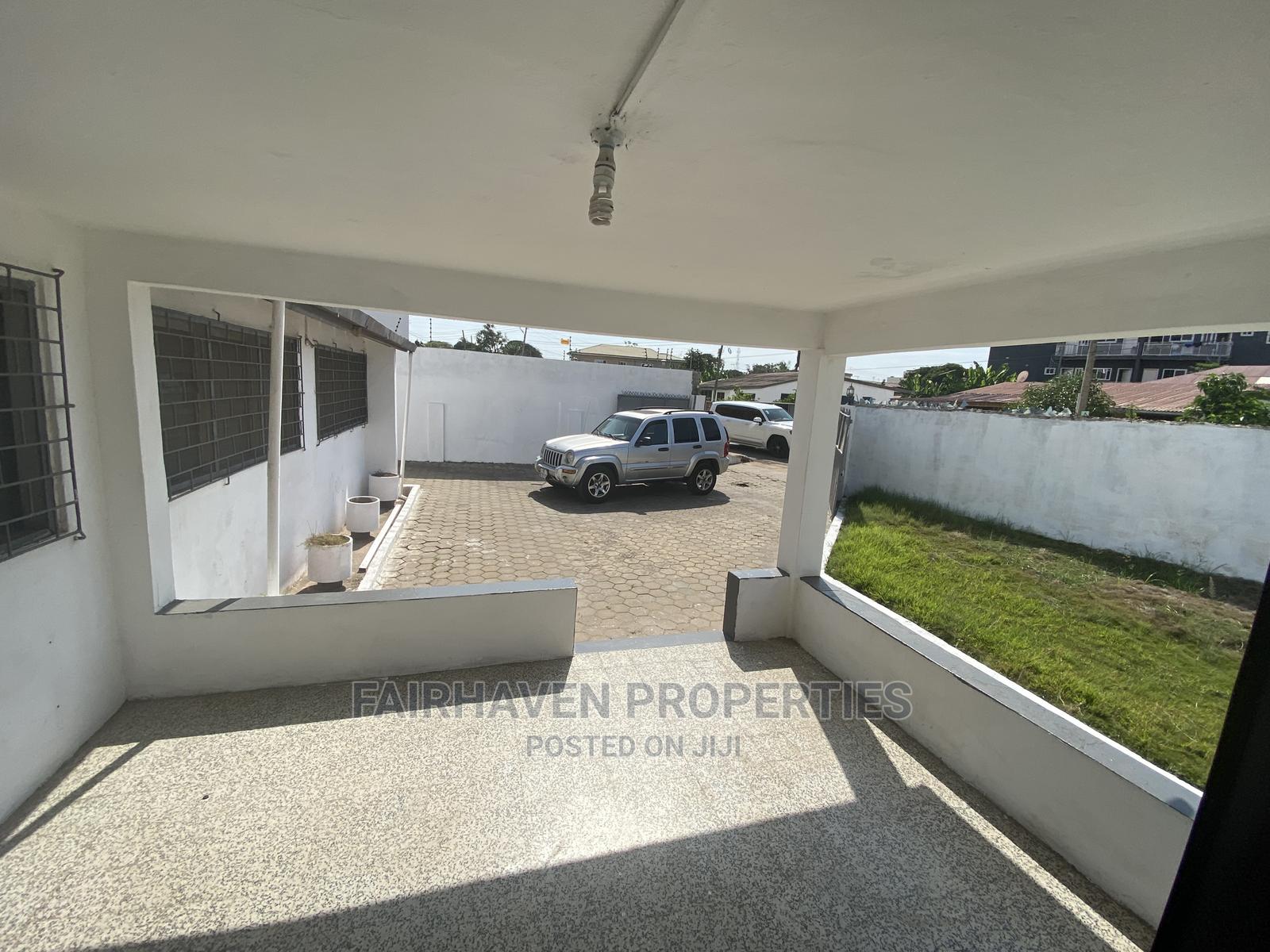 5bdrm House in Nyaniba Estate, Osu for Rent in Osu - Houses ...