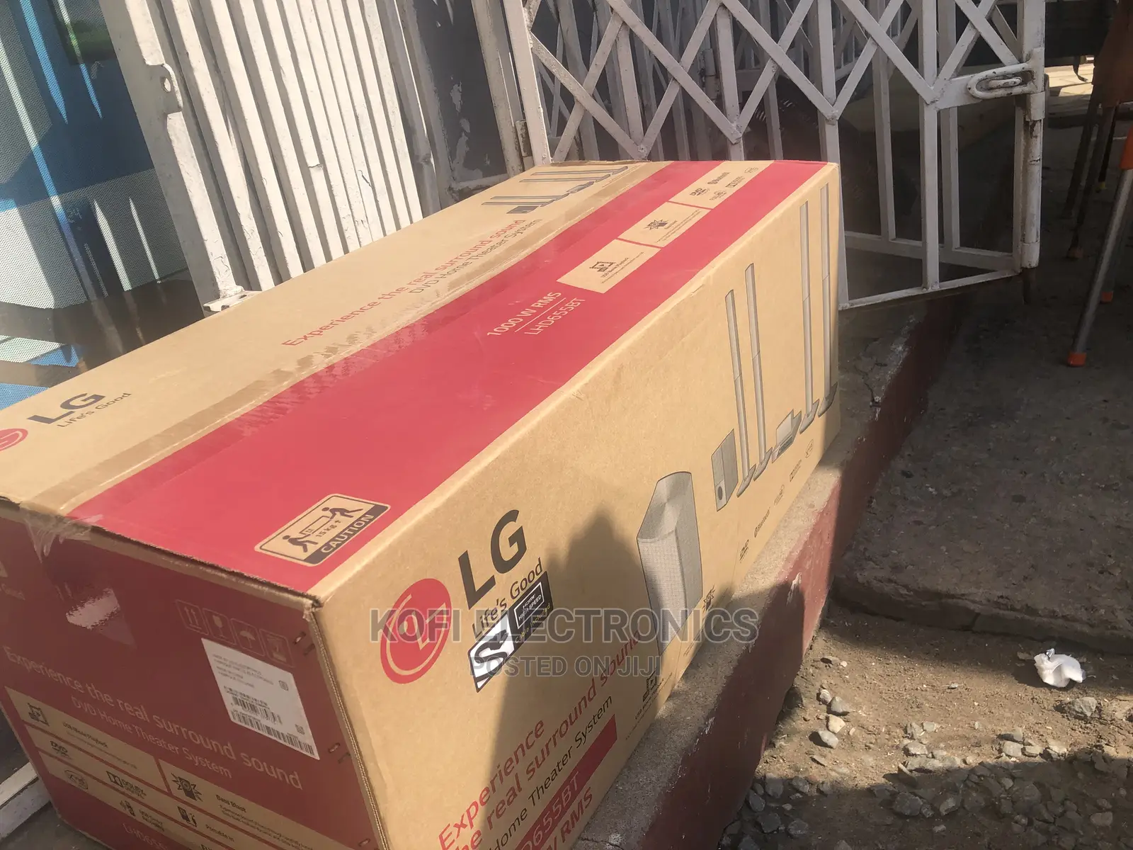 Premium Sound LG LHD655BT 1000W Home Theatre System With DVD in ...