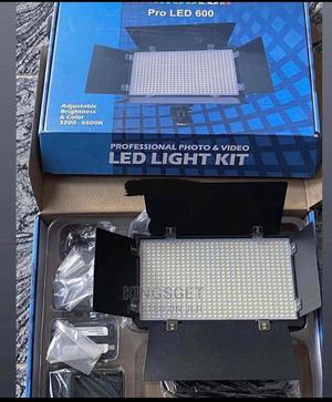 Pro Led 600 Light Kit With Battery, Adapter and Stand in Circle - Accessories & Supplies for ...