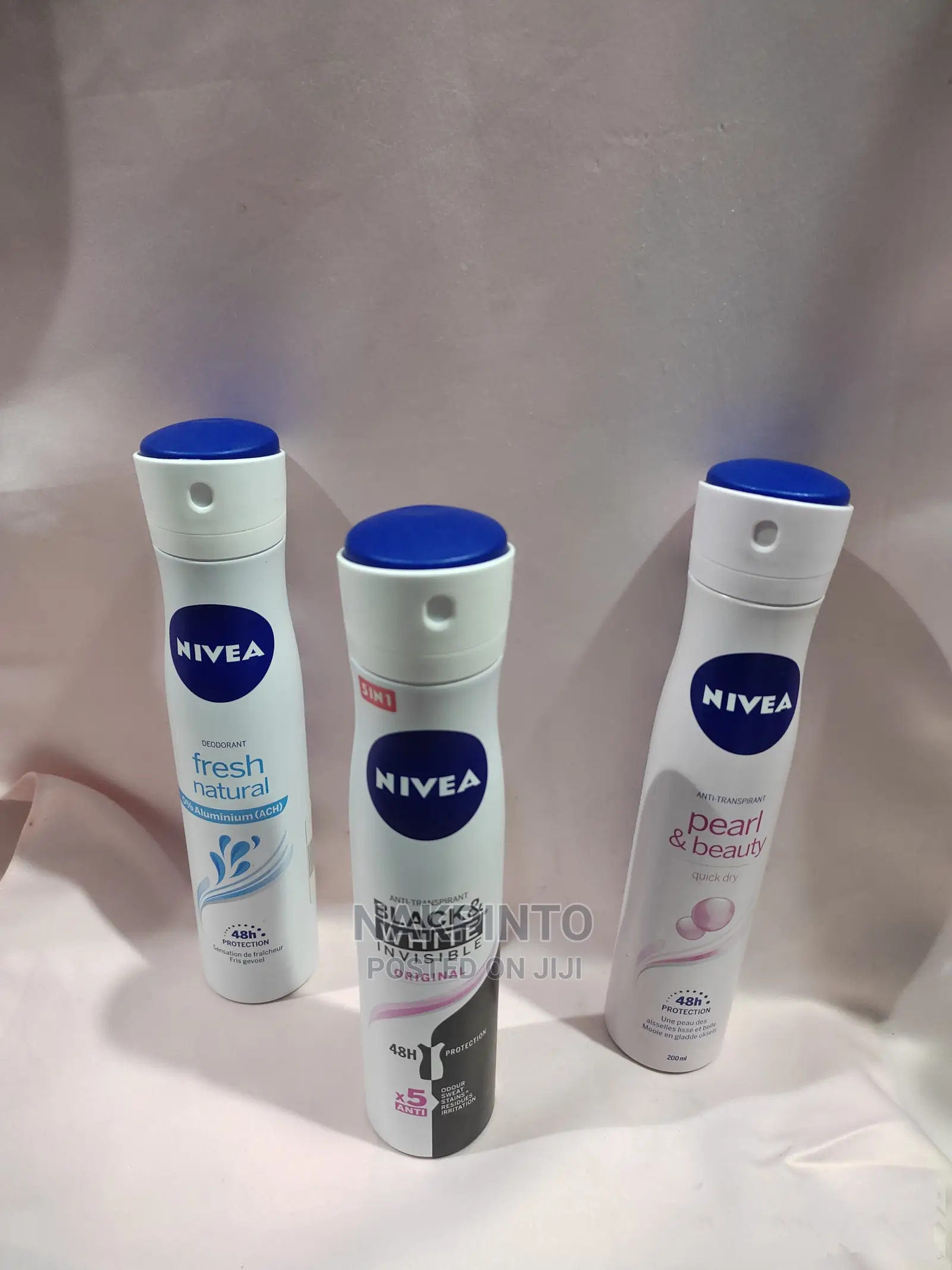 NIVEA Range of Deodorant Spray (All NIVEA Originals) in Circle - Bath ...