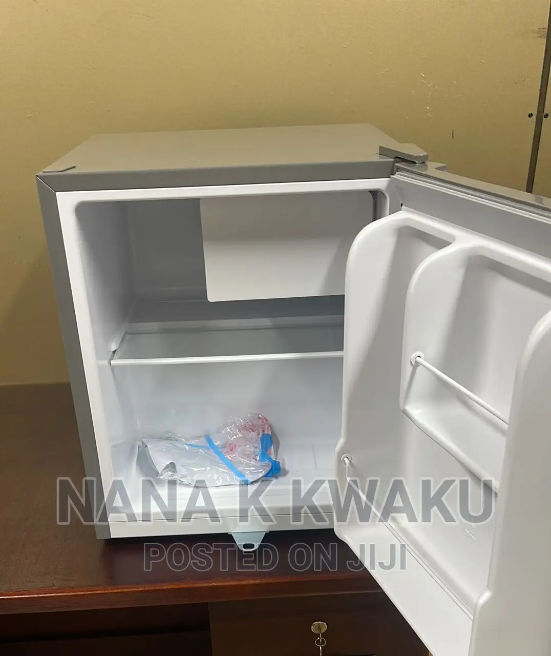 Bed Side Fridge Pearl in Accra Metropolitan - Kitchen Appliances, Nana ...
