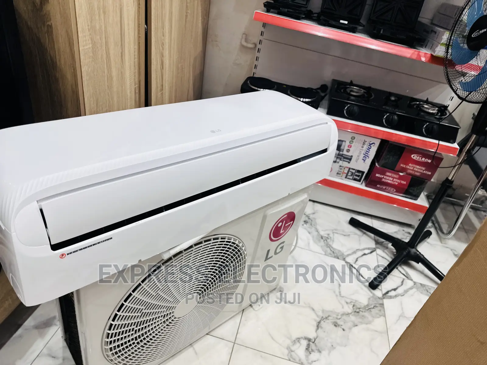 2hp Split Fresh Airflow System Sleek R410 Has LG AC White in Adabraka ...
