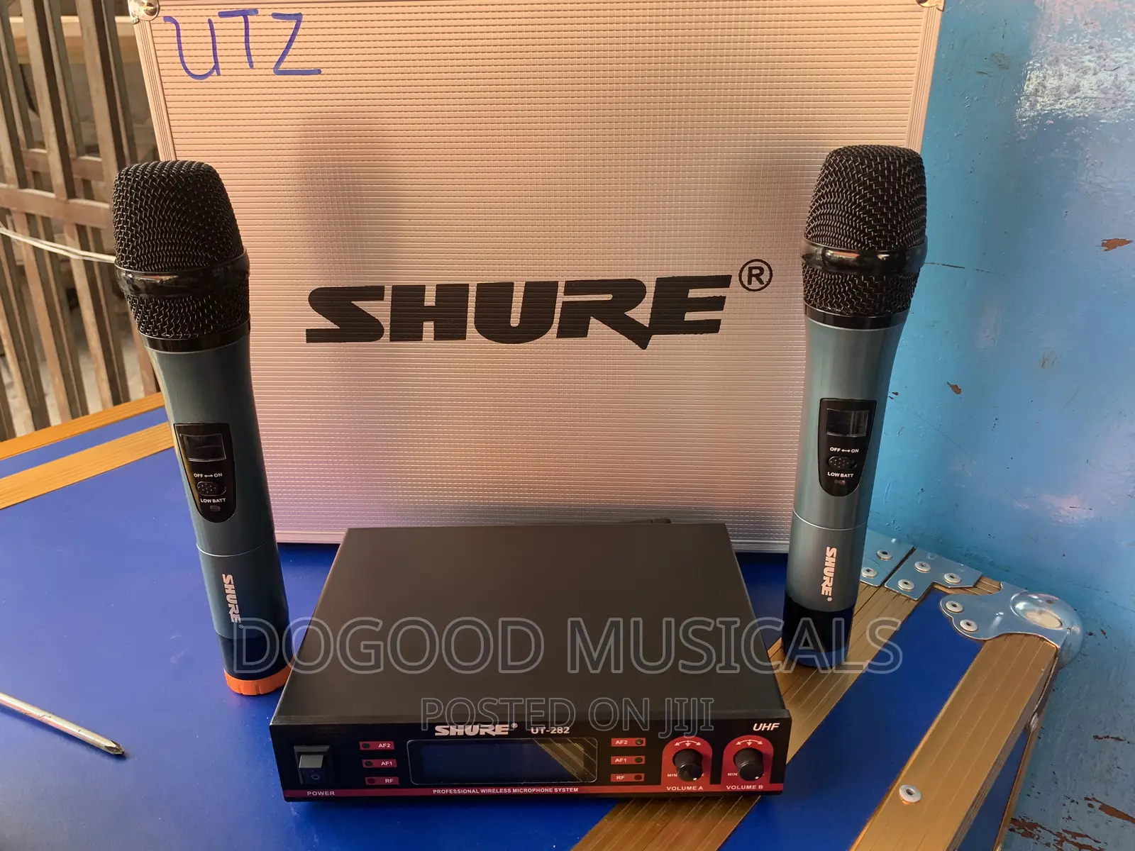 SHURE UT-282 2in1 Wireless Microphone in Accra Metropolitan - Audio & Music Equipment, Dogood ...