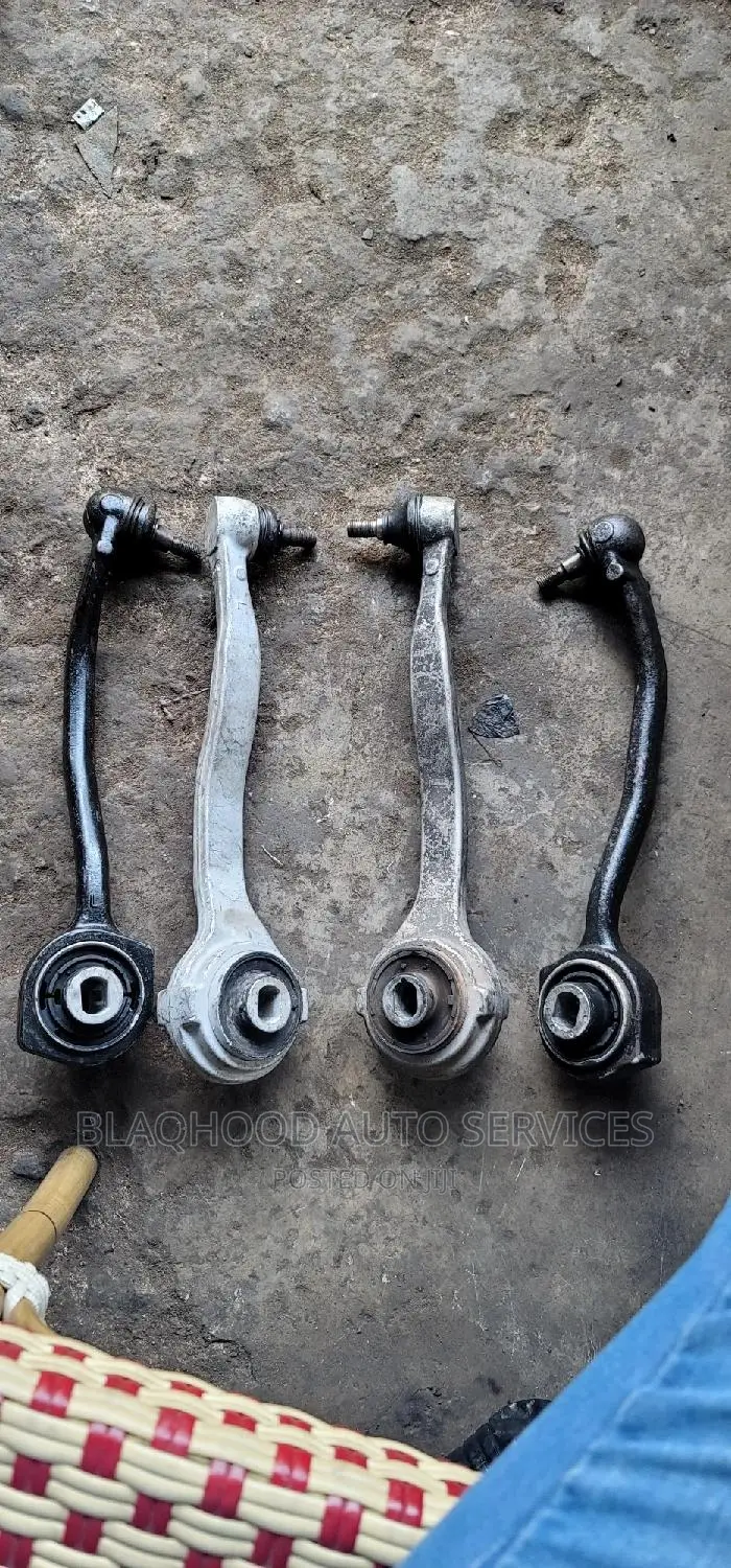 Benz CLK 320/CLK 350/CLK 500 LOWER ARM SET AVAILABLE in Abossey Okai ...