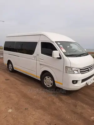 Toyota Hiace Buses for Rent in Ghana? Minibuses for Rent in Accra ...